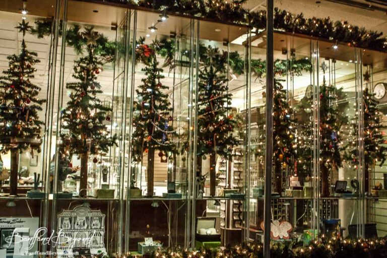 Planning A Christmas Visit To Banff Or Lake Louise | BanffandBeyond